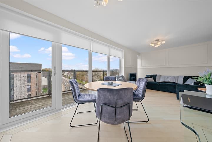 Wallace View 2 Bedroom Penthouse With Free Parking - Stirling