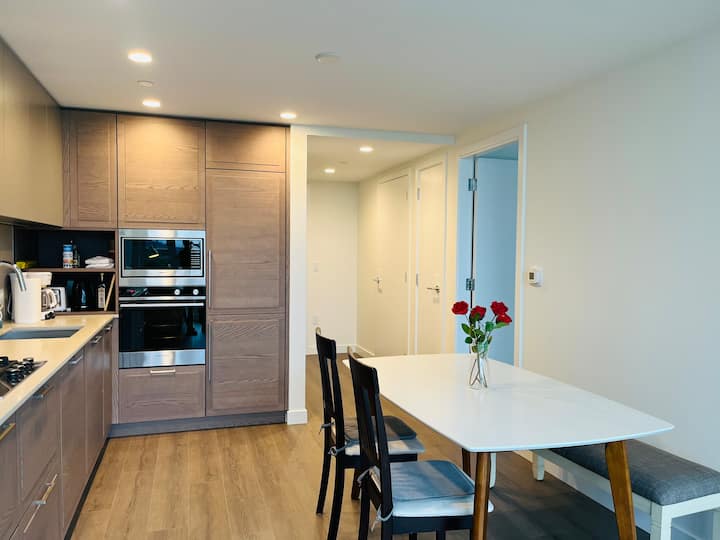 11～metrotown Entire Unit 1b1b - Burnaby