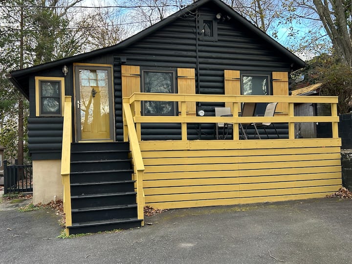 Rustic Log Cabin, Long Island Vineyards - Wildwood State Park, Wading River