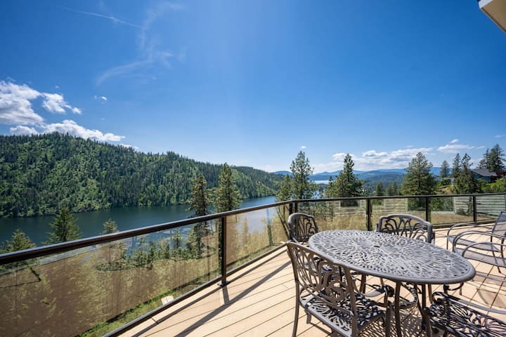 Lakefront 6br Home With 2 Kitchens And Incredible Views - Coeur d'Alene, ID