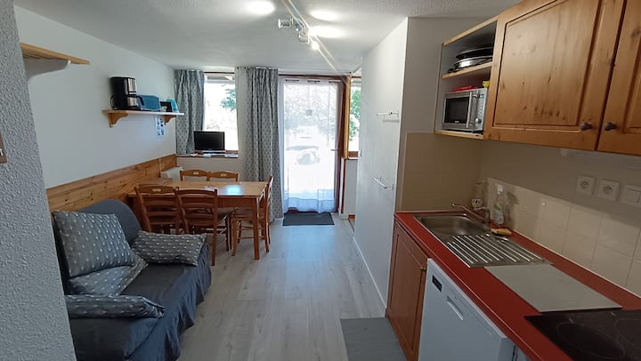Appartement Calme Et Frais, Proche Facilités - Chamrousse