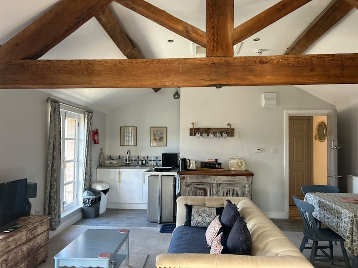 Kingsize Bed, Lovely Interior, Near Shifnal, Wifi - Telford