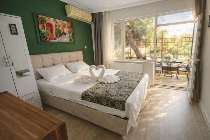 Comfortable Large  Balcony Apartment - İstanbul