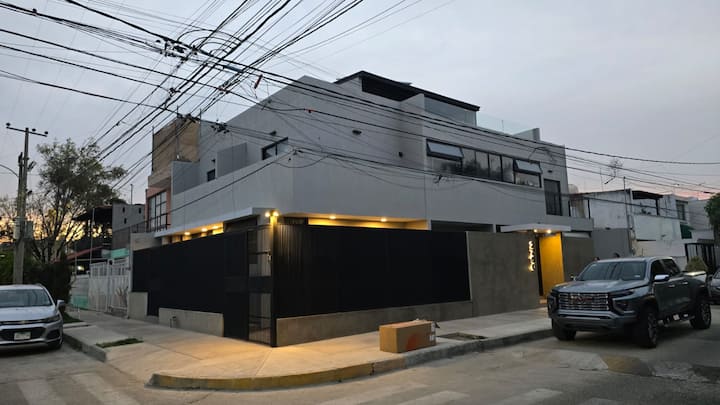 Loft De Lujo Con Patio Planta Baja Cerca Expo Gdl - Tlaquepaque