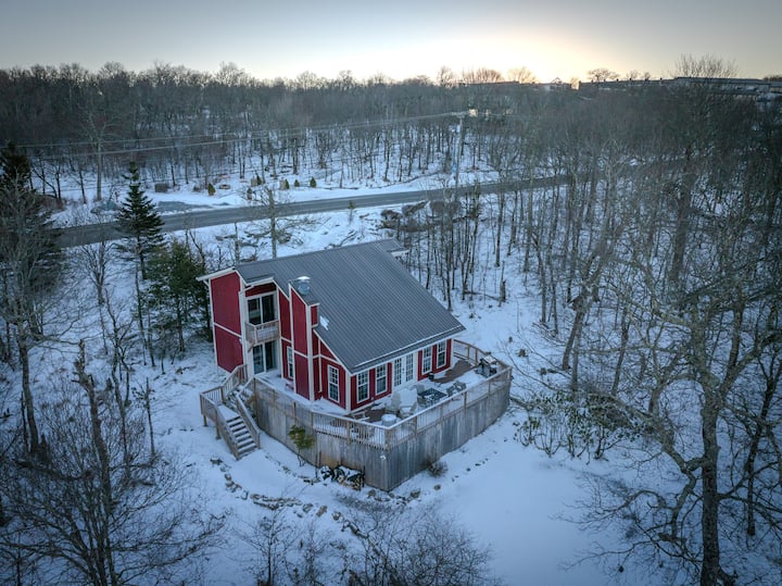Walk To Slopes | 100 Yds 2 Fred's | Firepit | Pets - Beech Mountain, NC