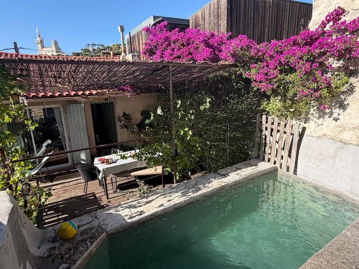 Maison Au Roucas Blanc Avec Jardin Et Bassin - Marseille