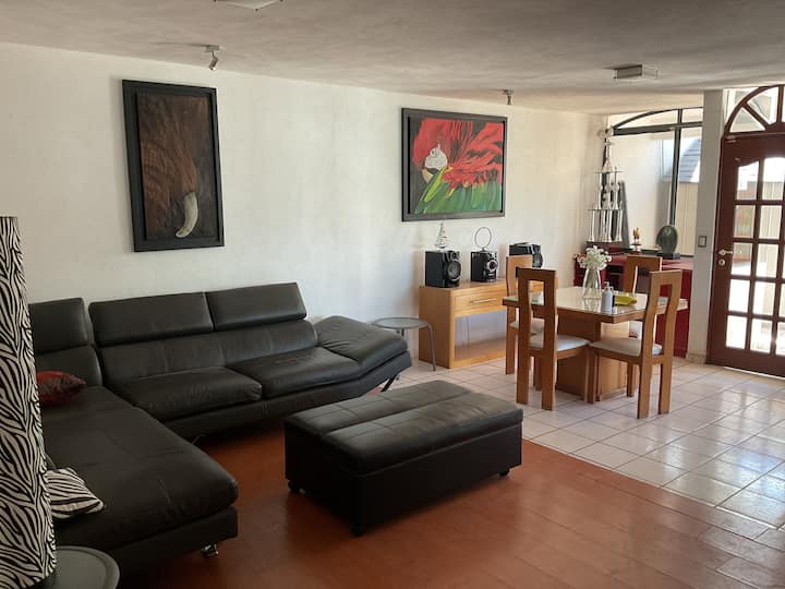 Apartamento Amplio, Cómodo Y Buena Ubicación - Aguascalientes