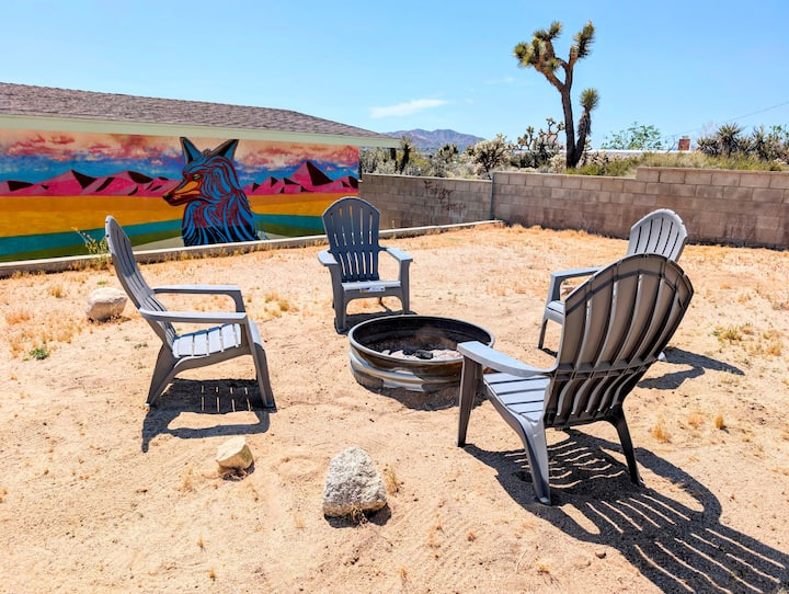 *Views* Two Firepits | Whirpool Tub | Near Jtnp - Yucca Valley, CA