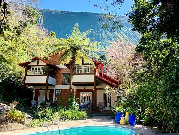 Araras: Beleza & Natureza - Petrópolis