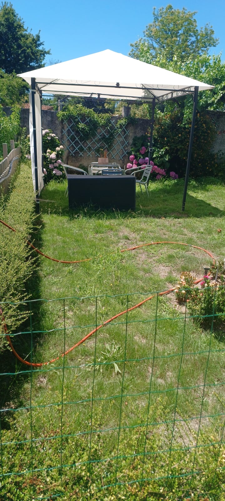 Casita En Zona Ribeira Sacra Con Jardin, Mascota - Orense