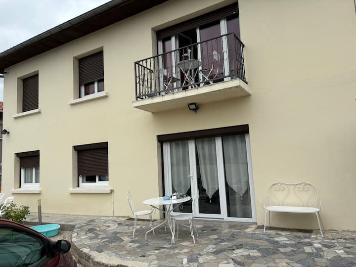Tarbes: Maison De Ville Avec Petit Extérieur - Tarbes