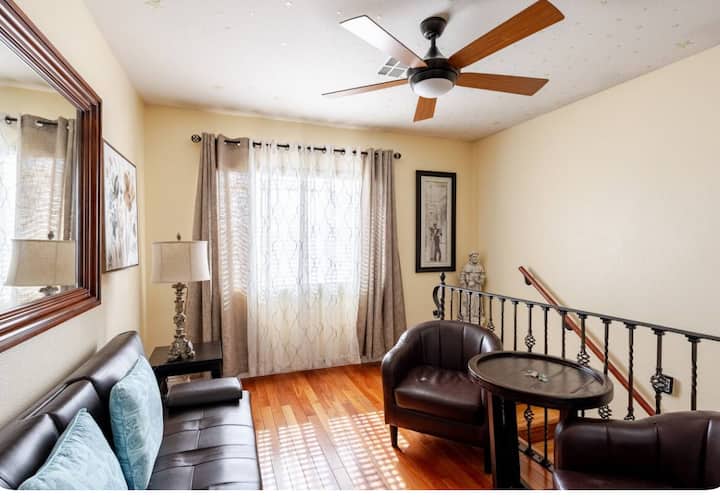 The Nova Loft Apartment 2br&1bath, Lv, Greenvalley - 亨德森