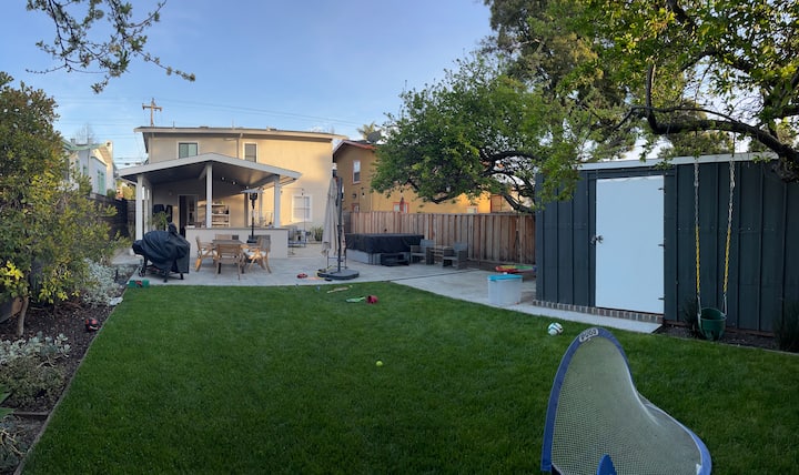 Modern, Family-friendly Home W/ Spacious Backyard - Alameda, CA