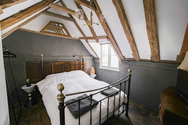 Historic, Jacobean House, Old Town Hastings - Hastings