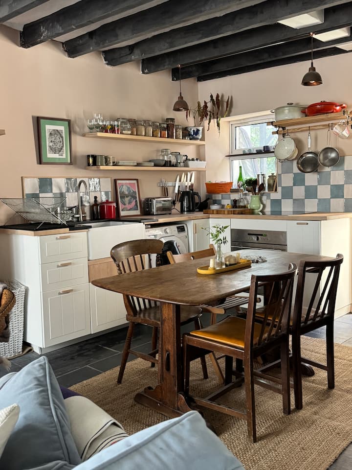 Cute Cottage In Prime Location - Porthmadog