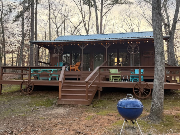 Lake Buddy Cabin - Jacksonville, TX