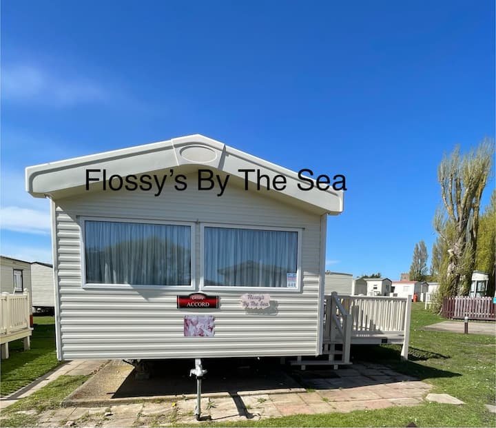 Beautiful Flossy’s 3 Minute Walk To The Beach - Mersea Island