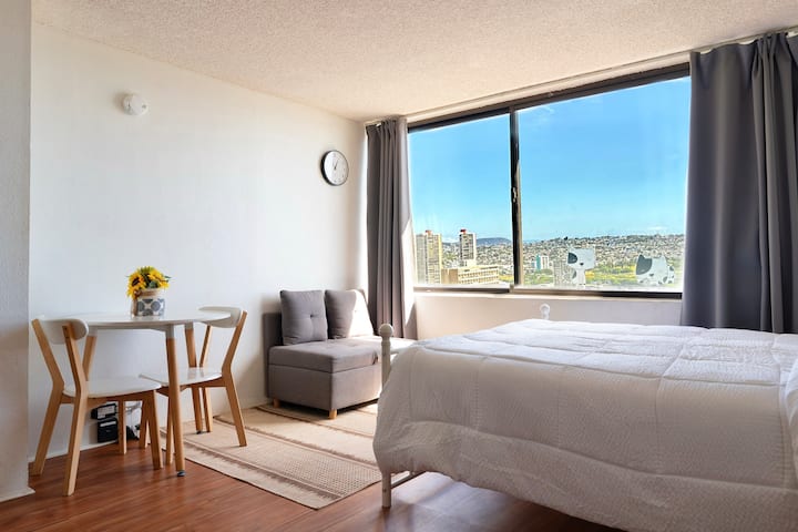 Hawaiian Monarch 37th Floor/no Resort Fee - Honolulu