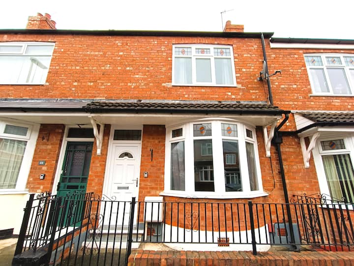 Convenient 2 Bedroom House In Darlington - Darlington