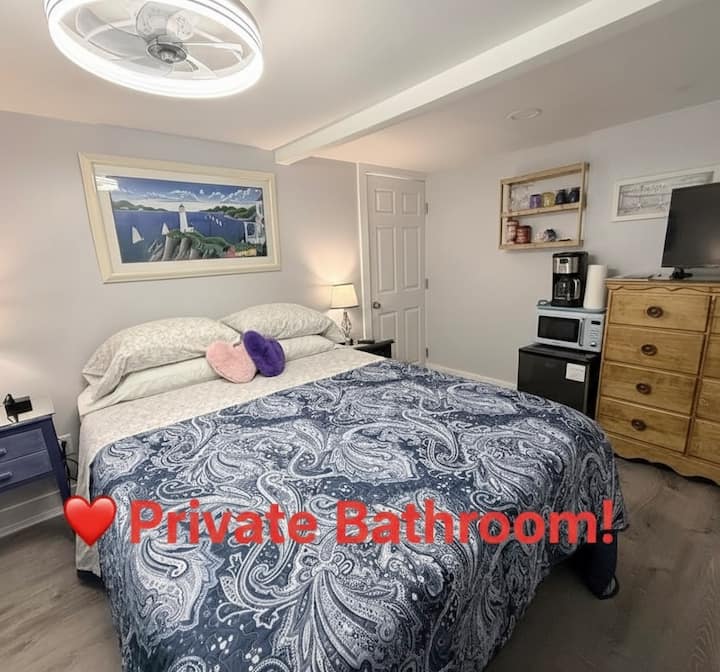 Shatzy Studio Suite Private Bathroom & Entrance! - Provincetown