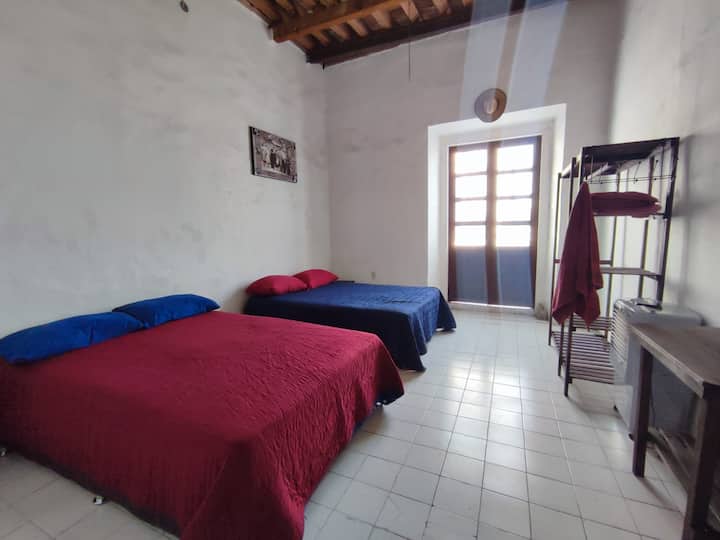 Habitación Doble Privada: Balcón, Comedor Y Baño. - Guadalajara, Jalisco, Mexique