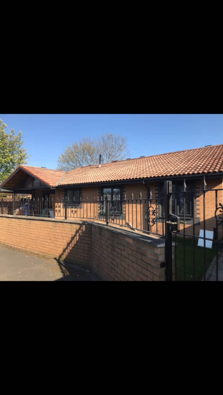 The Gp Surgery-newcastle-free Parking-hot Tub - Northumberland