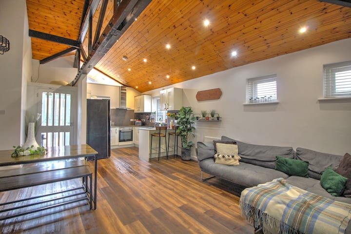 The Gp Surgery-newcastle-free Parking-hot Tub - Sunderland