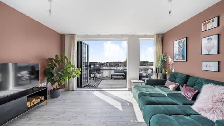 Lovely 1 Bed Flat With Terrace Near Heathrow - London Heathrow Airport (LHR)