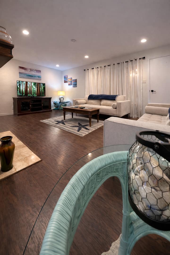 Sea Garden -One Block To Ocean Minuets To Redwoods - Crescent City, CA