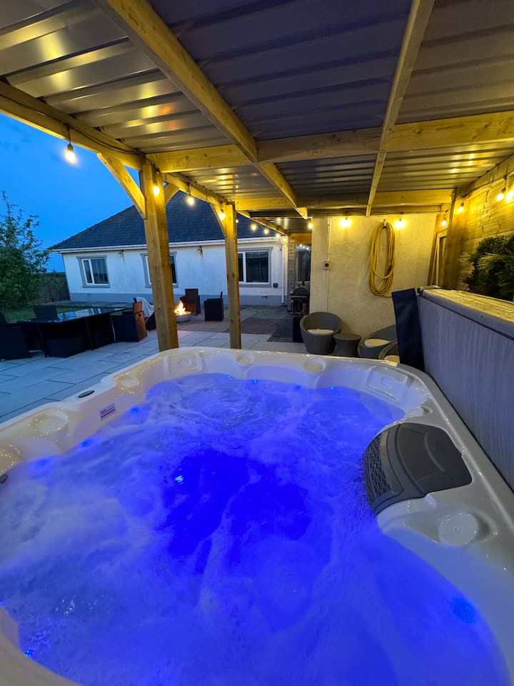 Hot Tub 3 Bedroom Cottage Set Within 2 Acres. - Pembrokeshire