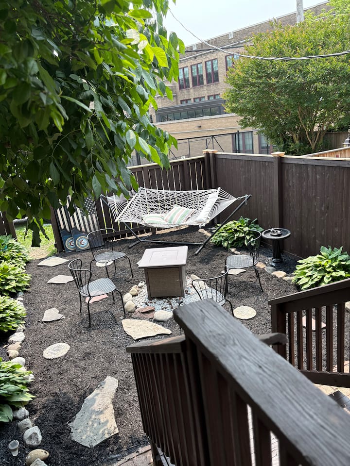 Serenity In The City - 5 Br College Ave By  F & M - Lancaster, PA