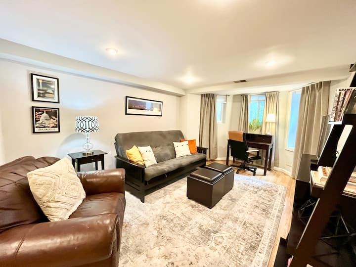 Spacious 2 Br Suite-walk To Main Street & Metro - Washington, D.C., DC