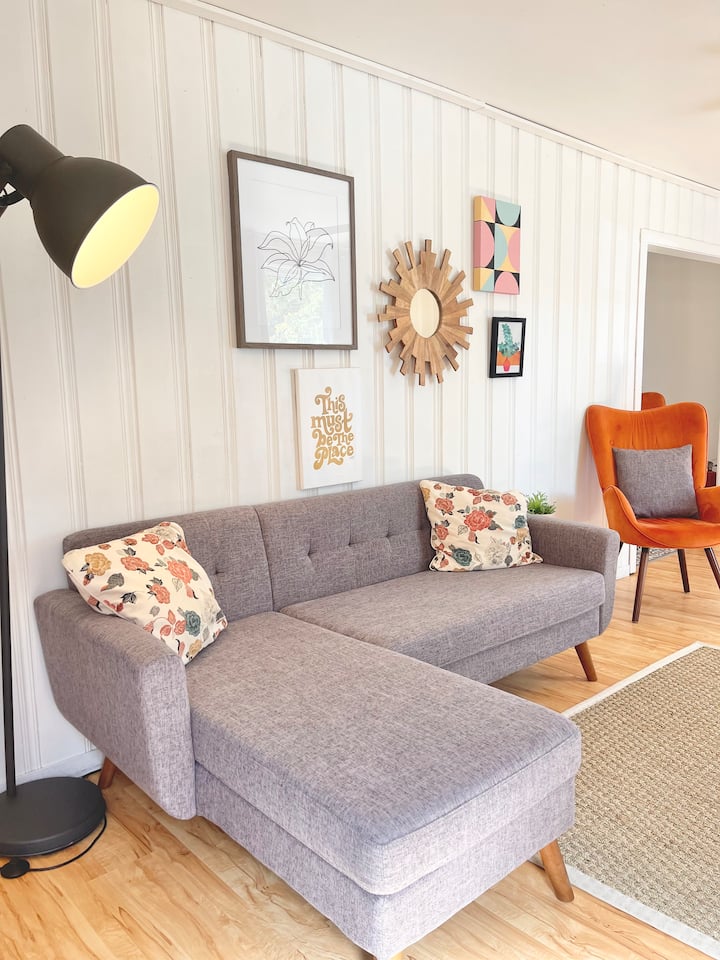 Beach & Sauna - Mid Century Inspired Cottage - North Bay