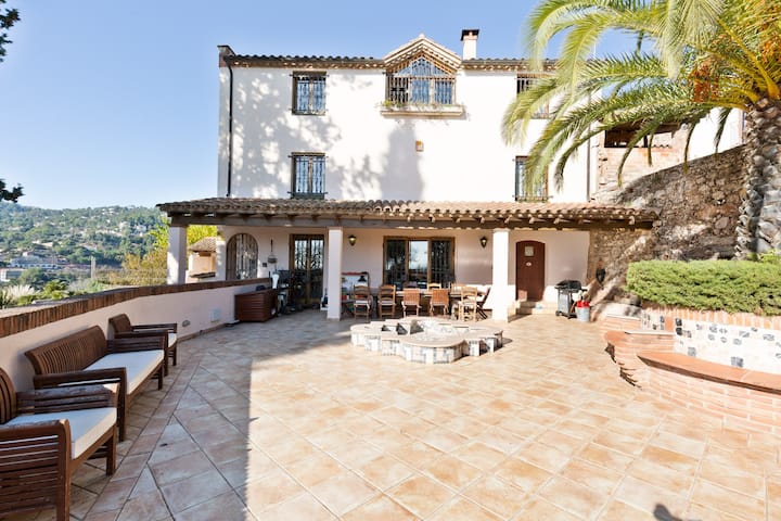 Can Borrell - Villa Patricia - Caldes de Montbui