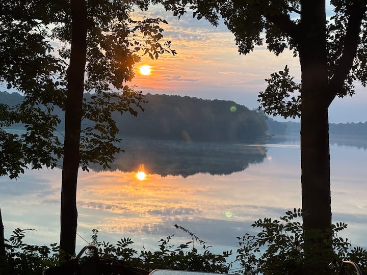 Gorgeous Lake View, Sauna, Fireplace, Pets Welcome - Mora, MN