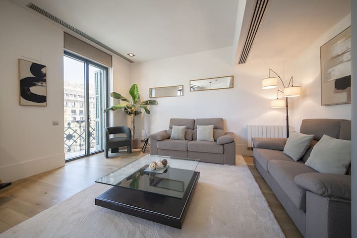 Three Bedroom Superior Apartment Paseo De Gracia - You Stylish - Badalona