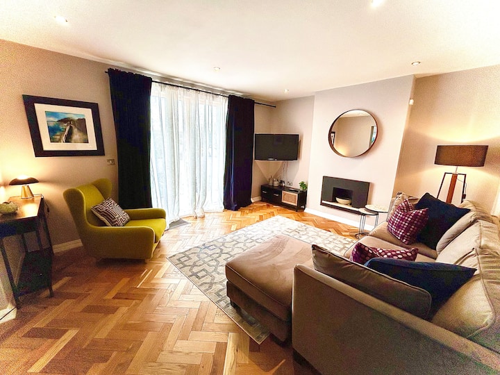 Luxury 2 Bedroom Town Apartment - アベリストウィス