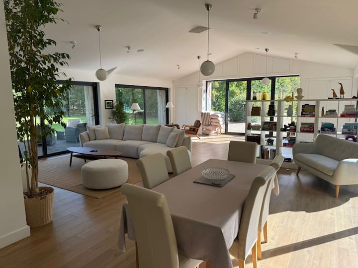 Stunning Modern Escape, 3 Bed, 25 Acres Of Privacy - 완티지