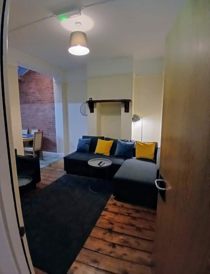 6 Bedroom Botanic Townhouse - Belfast