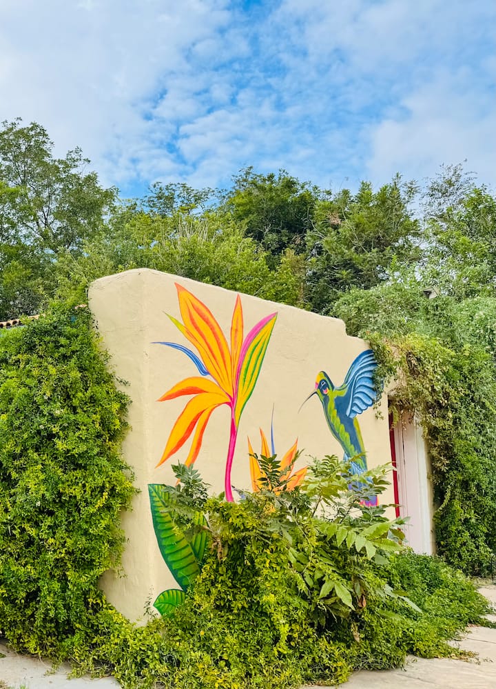 Casita Colibrí On An Orchard - El Paso