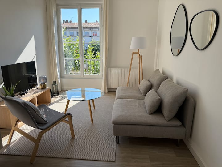 Royan Centre Ville Proximité Plages Et Commerces - Royan