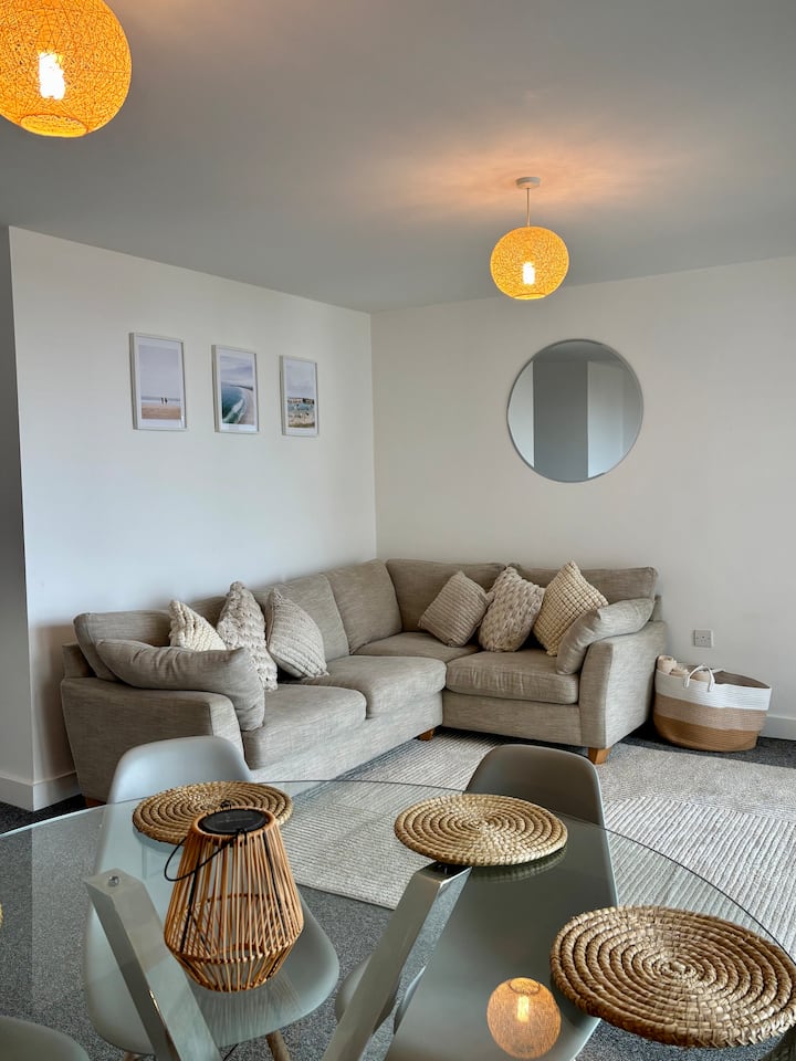 Fistral Beach Apartment • Sea Views • Sleeps 6 - Newquay
