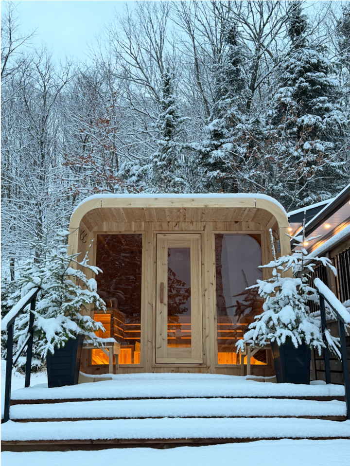 Red Pine Lakehouse - Refined Cottage Comfort - Algonquin Provincial Park