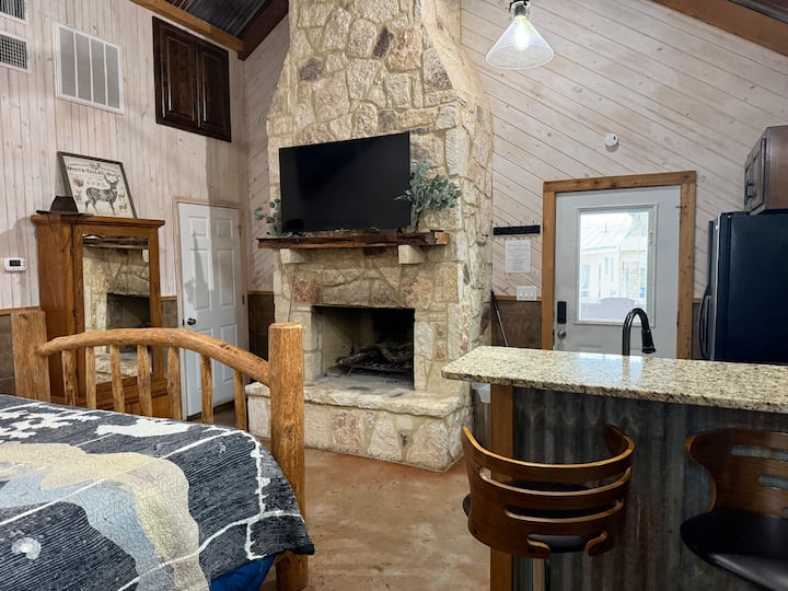 Bandera Lodge On Main St-bandera America! - Bandera, TX