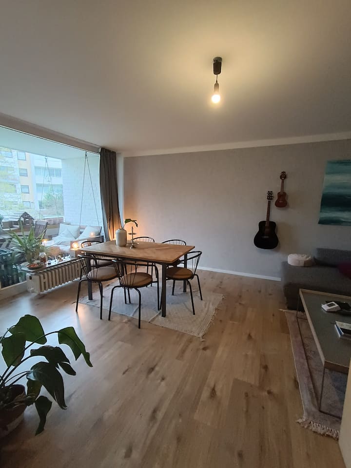 Beautiful Apartment Near Forest - Düsseldorf