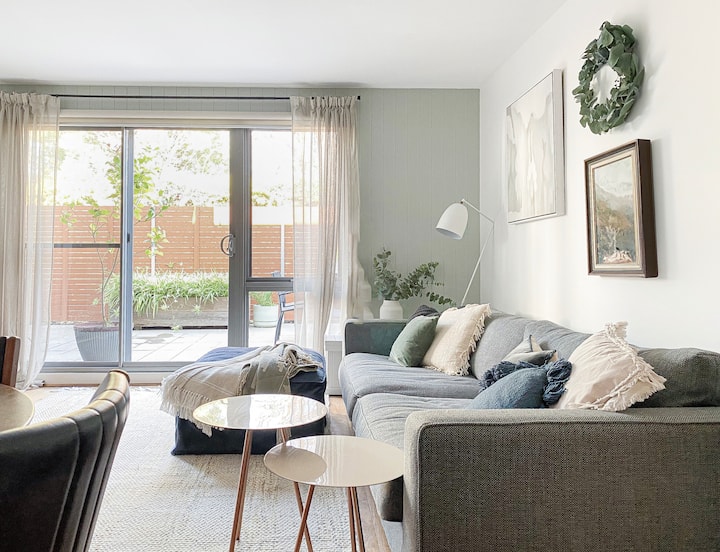 Stylish, Spacious & Quiet | Courtyard | Parking - Australia