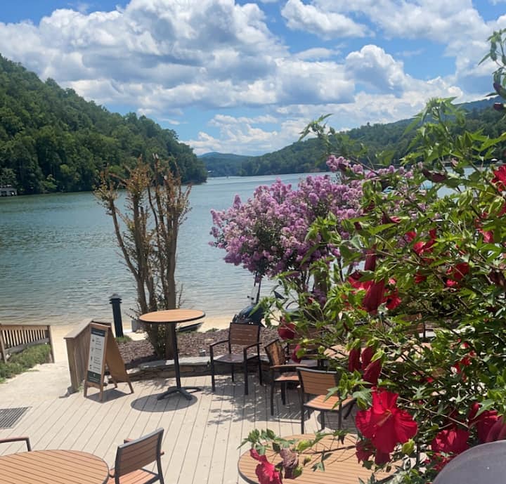 Fairway Villa: Mountain Views, Pools, Beach, Golf! - Lake Lure, NC