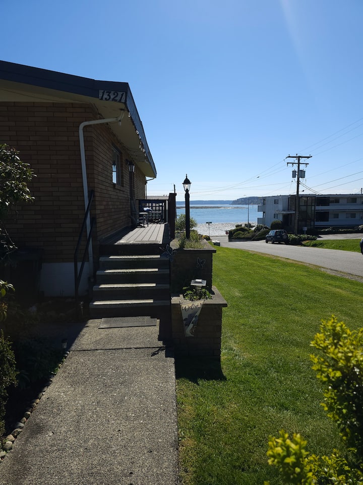 View * W/d * Downtown * Harbor * R & R! - Oak Harbor, WA