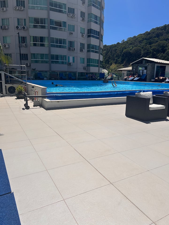 Apartamento Encantador Em Prédio Frente Mar Em Bc - Balneário Camboriú