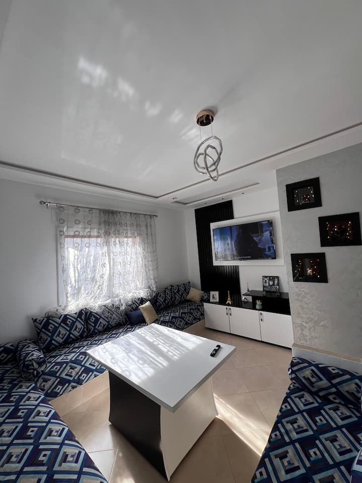 Ocean Breeze Haven – Bright & Comfy Apartment - Oued Laou